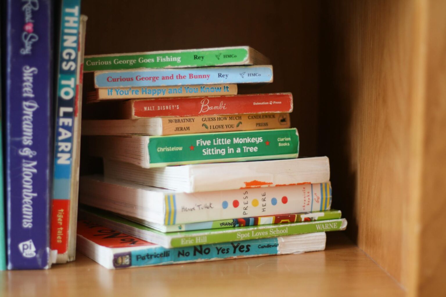 Classroom Literacy Centers: Smart Ideas for 2026